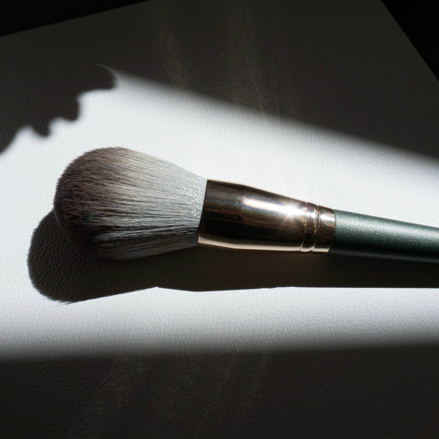 MC Powder Brush – melacosmetics